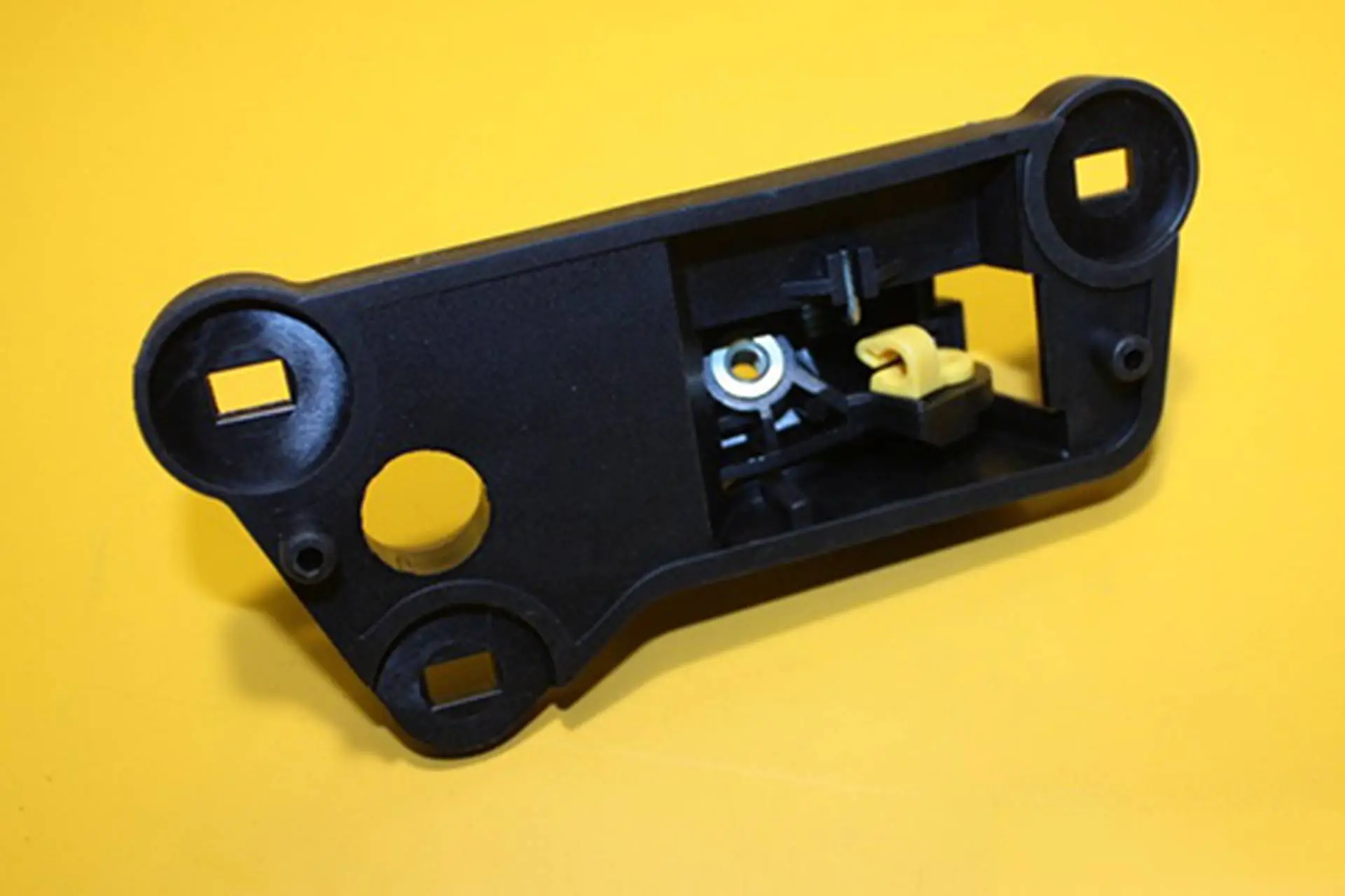 Опора ручки передней левой двери Фиат Дукато (Fiat Ducato) 1340497080/ ...